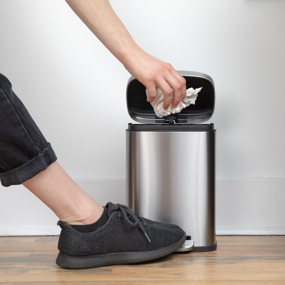 Stainless Steel Step On Trash Cans – Farberware Goods